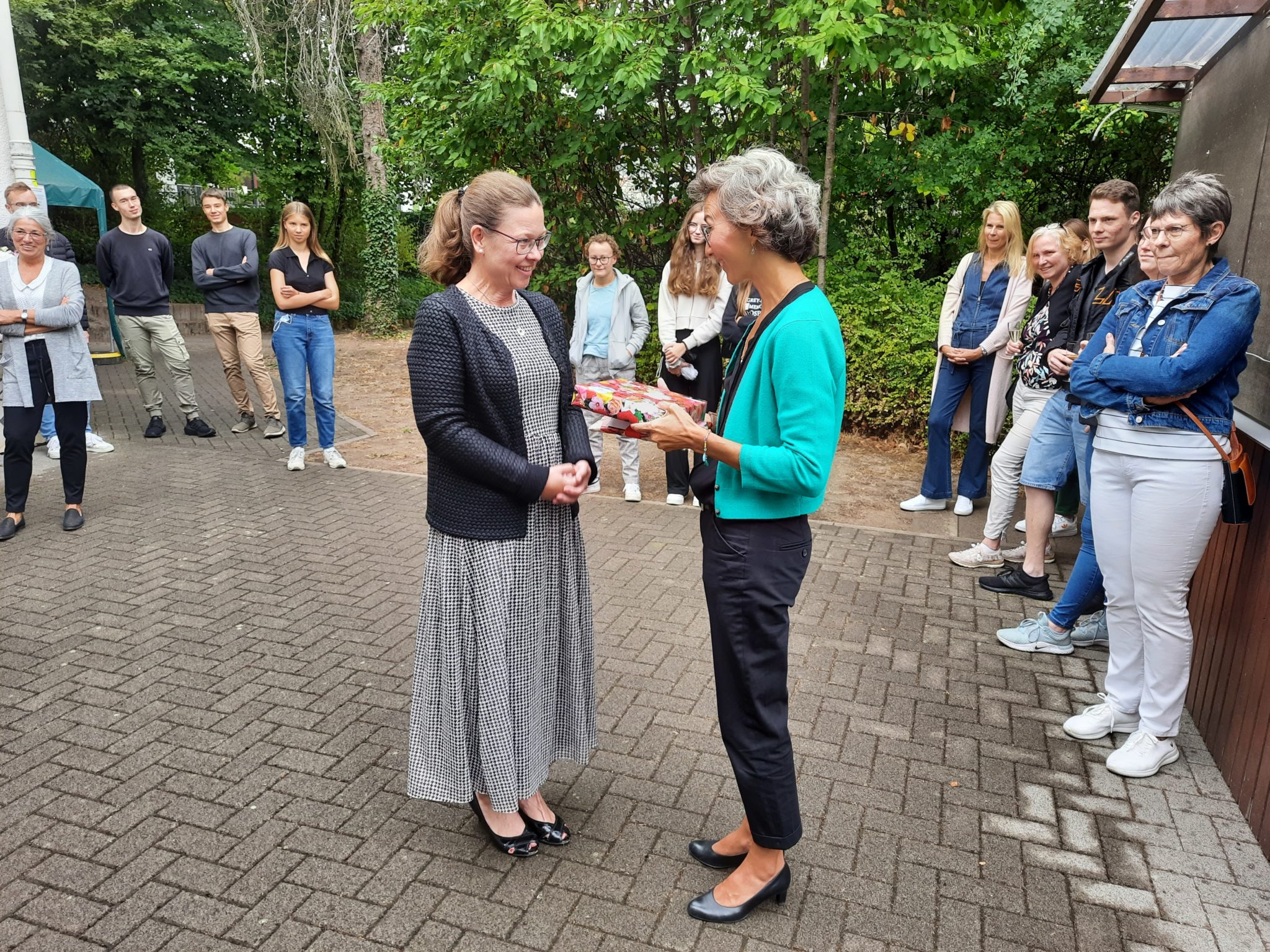 „Das ist ja wie an Weihnachten!...“. Zur Verabschiedung von Pfarrerin ...